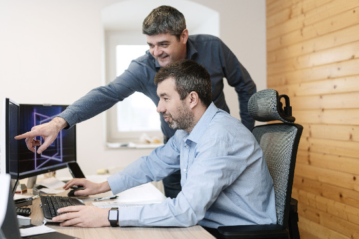 O nás :: www.ees-group.cz